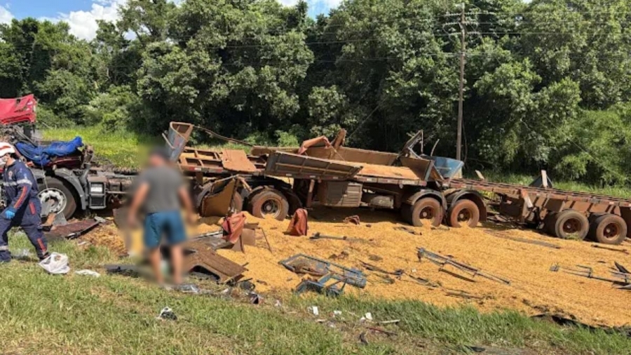 Cinco pessoas ficam feridas em grave acidente na BR-277, em Céu Azul - TRÂNSITO - AquiAgora.net